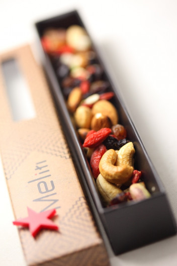 Sweet Box Με Λικέρ και Delicatessen